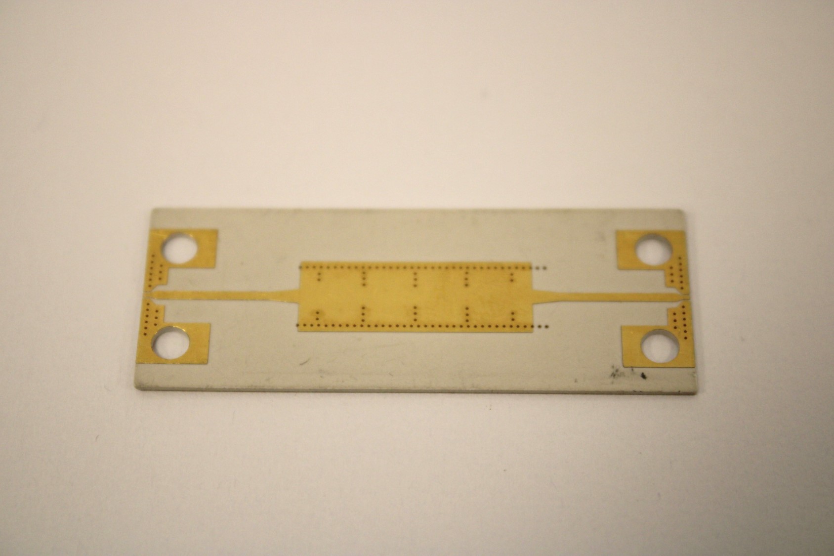 SIW Filter - Elliptika Expert in Microwave